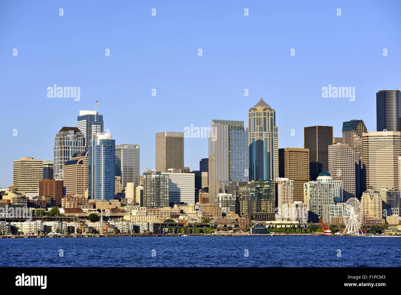 Skyscrapers waterfront seattle washington state hi-res stock ...