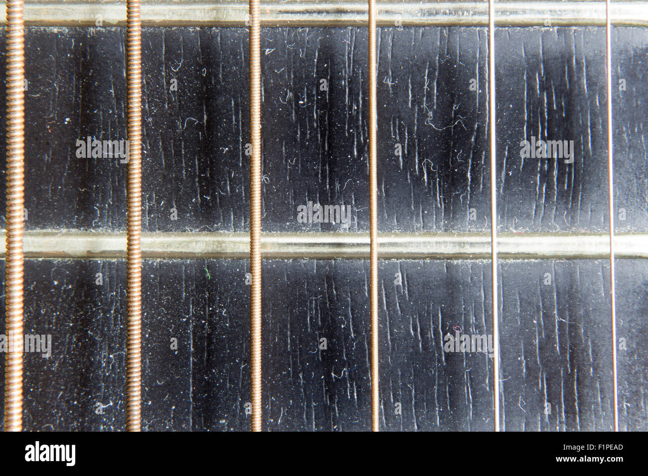 Vibration strings hi-res stock photography and images - Alamy