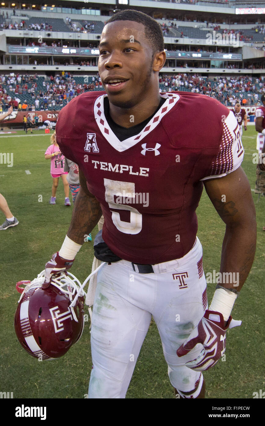 September 5, 2015: Temple Owls running back Jahad Thomas (5) looks on ...