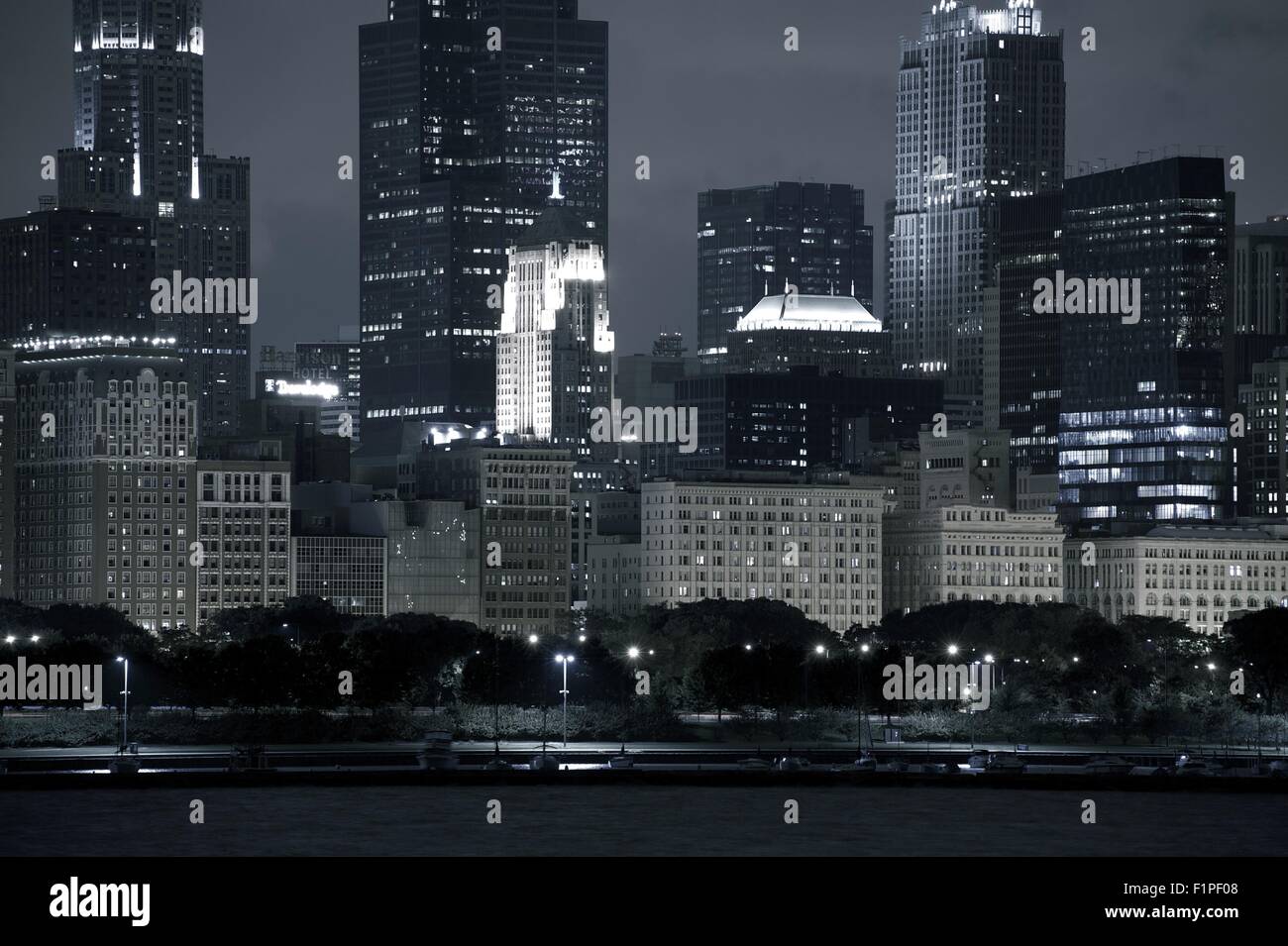 US Midwest Architecture - Chicago, Illinois USA. Downtown / Skyline at ...