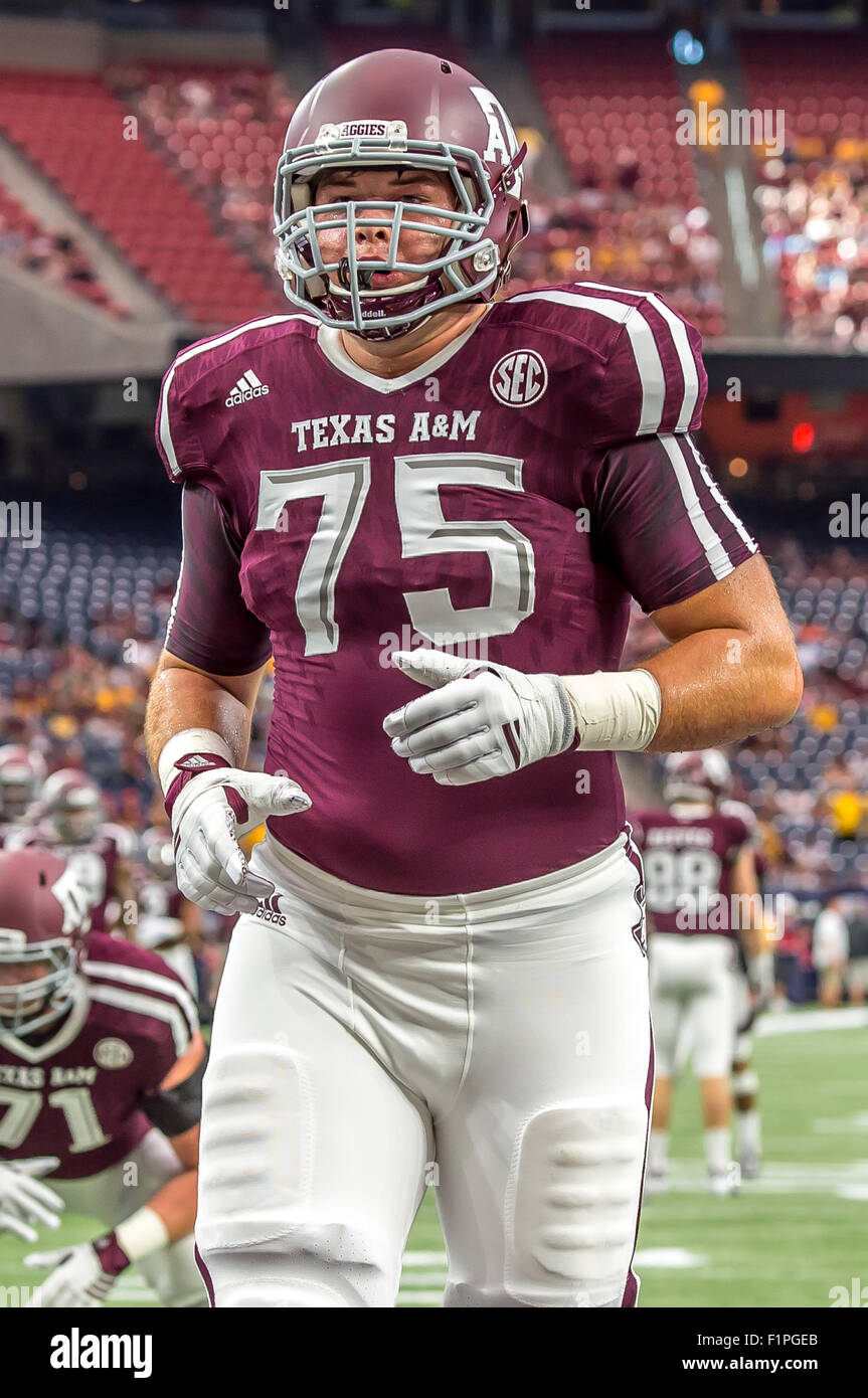 September 5, 2015 - Texas A&M Aggies offensive lineman Koda Martin (75 ...
