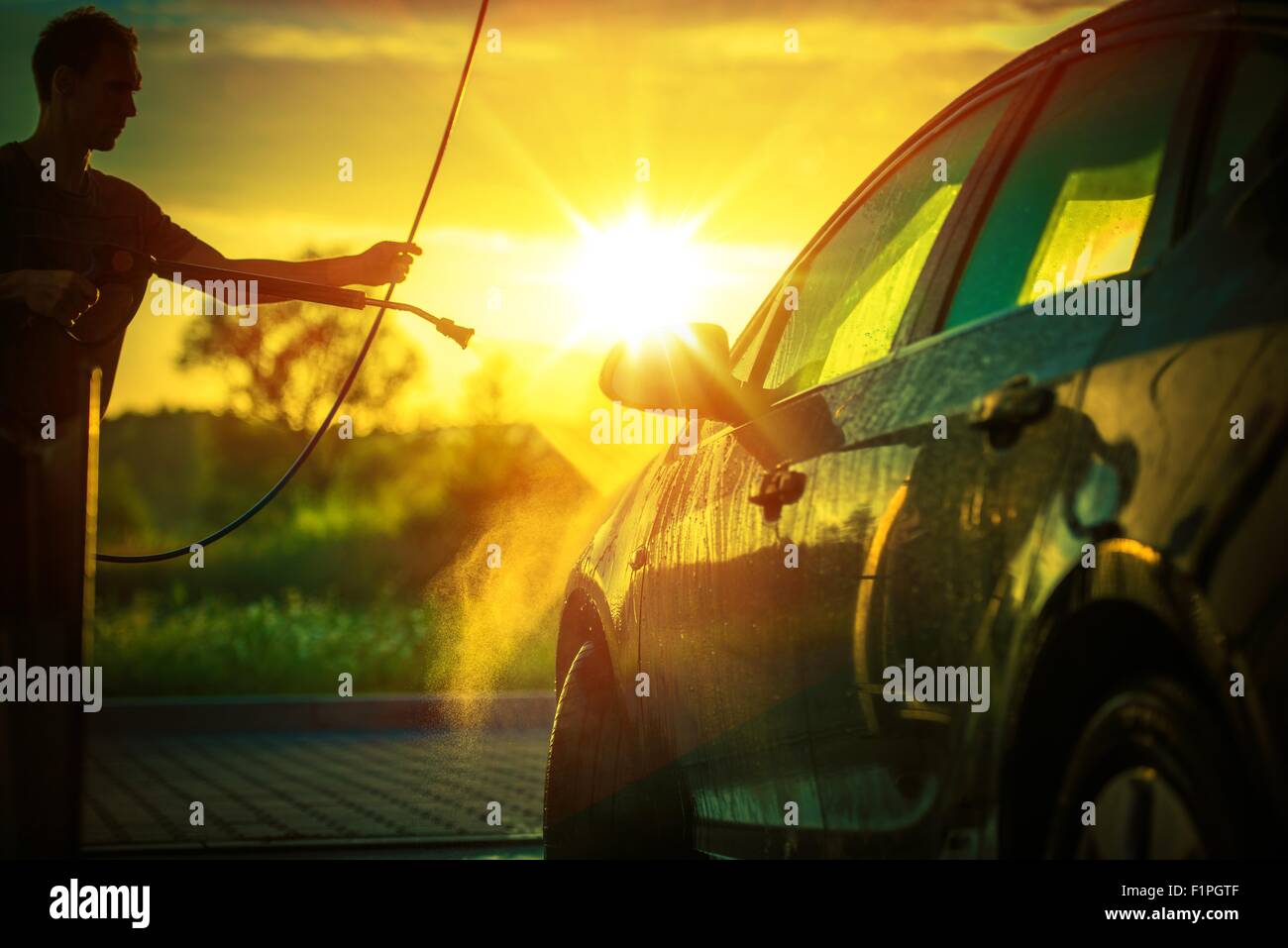 Car wash sunset hi-res stock photography and images - Alamy
