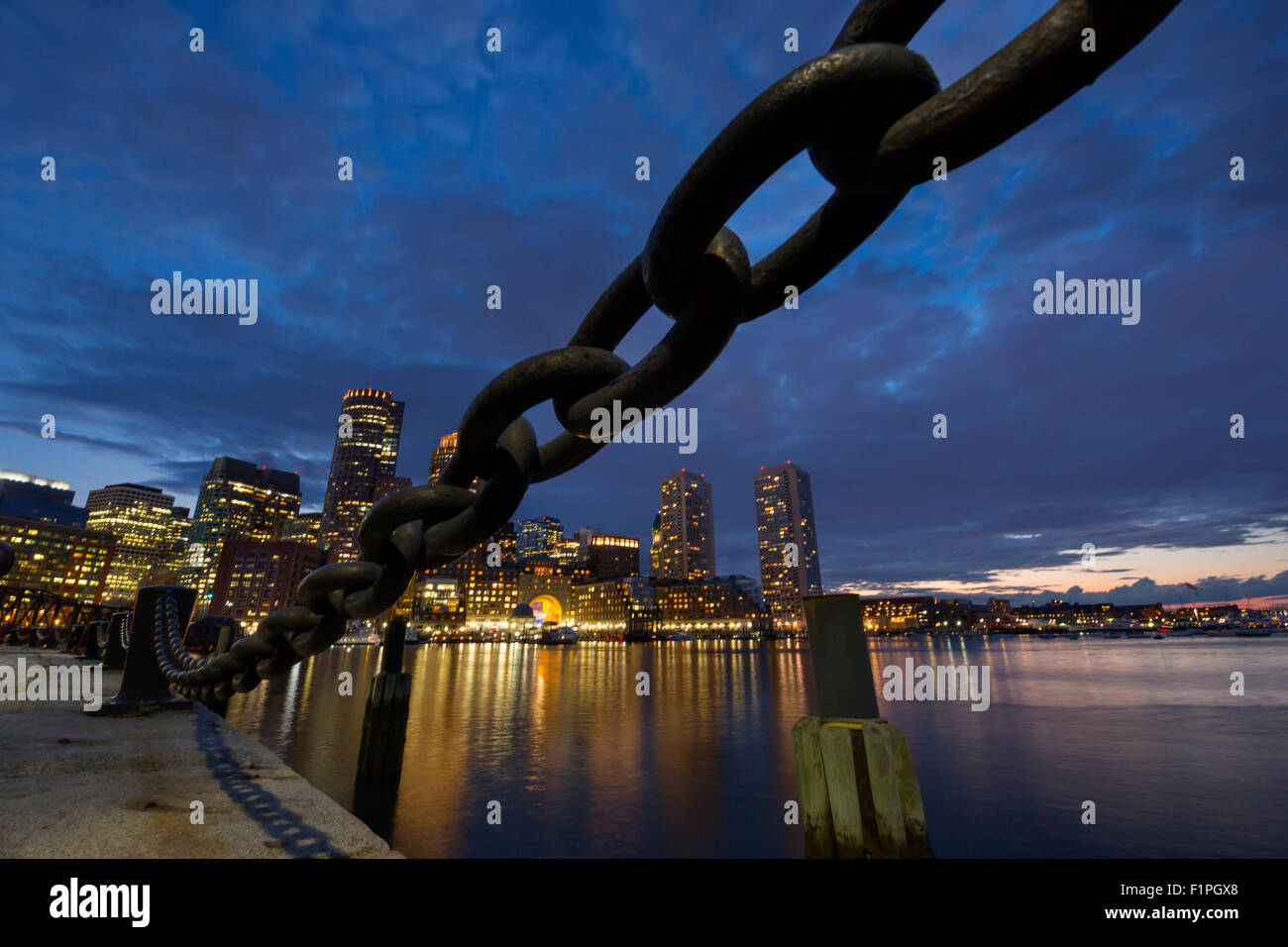 ANCHOR CHAIN BARRIER FAN PIER HARBORWALK ROWES WHARF DOWNTOWN SKYLINE ...