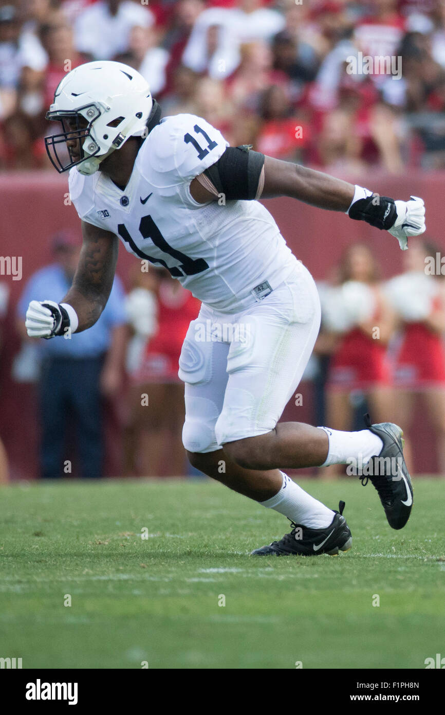 September 5, 2015: Penn State Nittany Lions linebacker Brandon Bell (11 ...