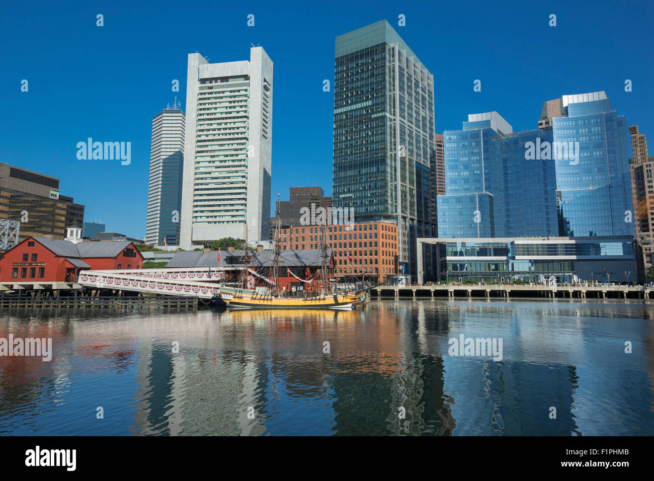 ATLANTIC WHARF WATERFRONT FORT POINT CHANNEL SKYLINE INNER HARBOR SOUTH ...