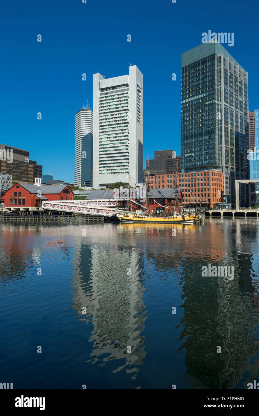 ATLANTIC WHARF WATERFRONT FORT POINT CHANNEL SKYLINE INNER HARBOR SOUTH ...