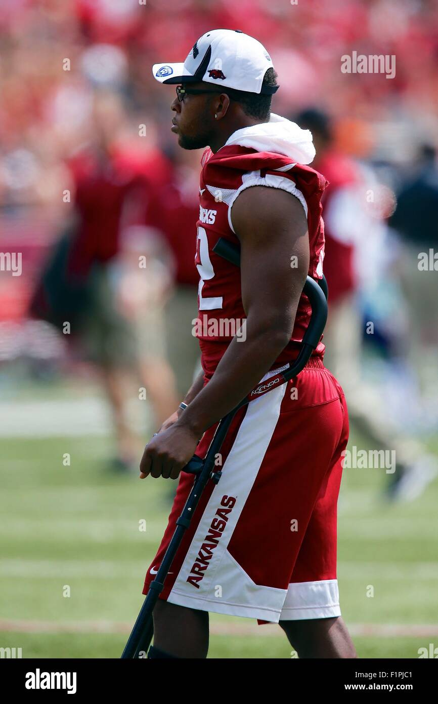 Sep, 2015: Injured Arkansas running back Jonathan Williams #32 comes ...