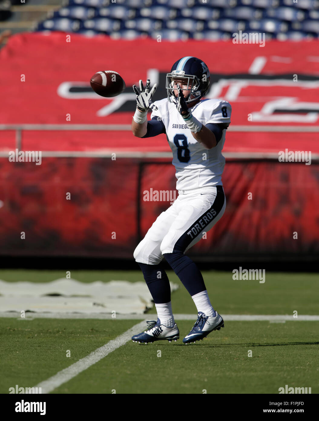 San Diego, CA. 5th Sep, 2015. San Diego WR #8 Justin Priest warms up ...