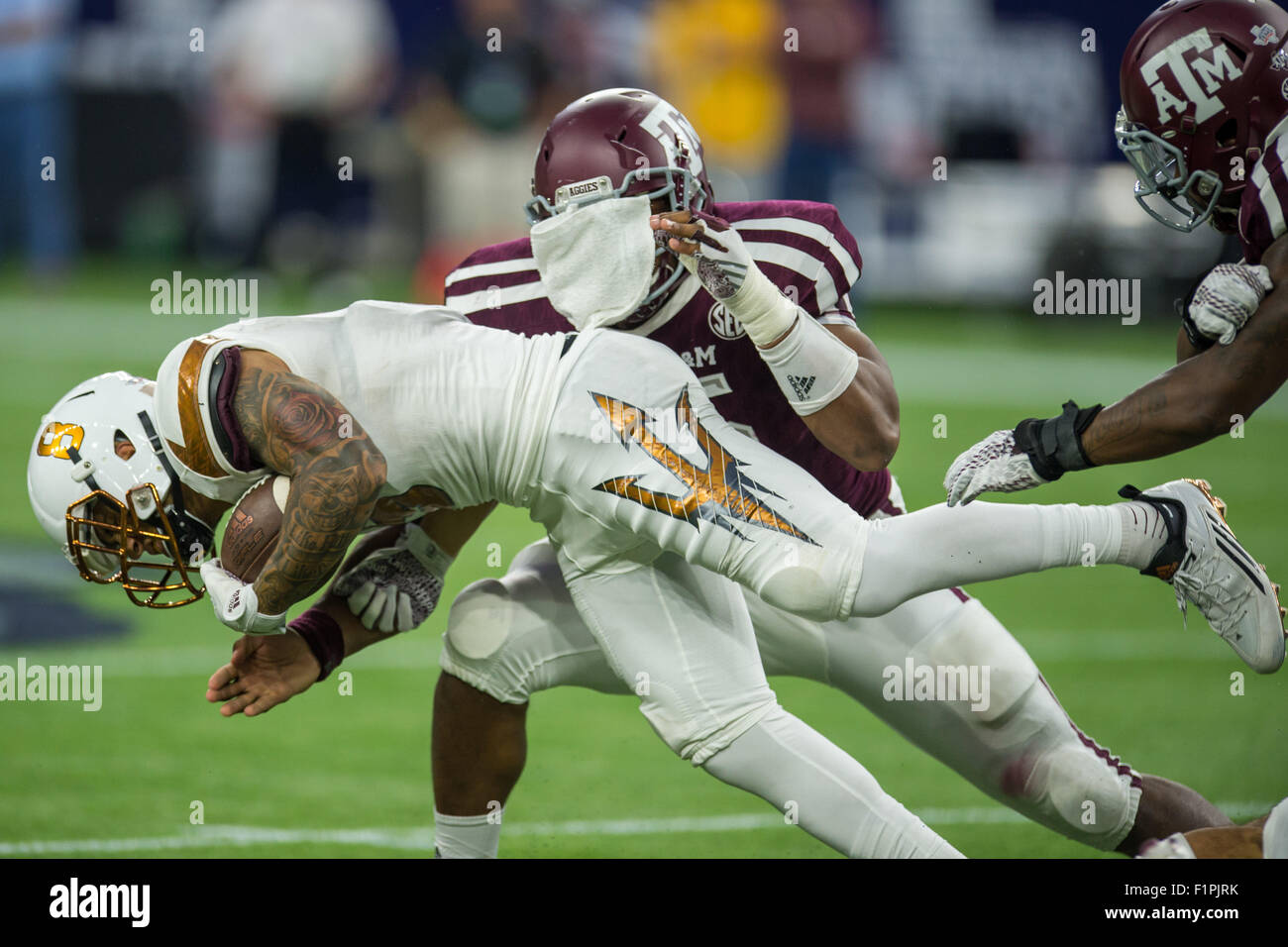 September 5, 2015: Arizona State Sun Devils running back D.J. Foster (8 ...