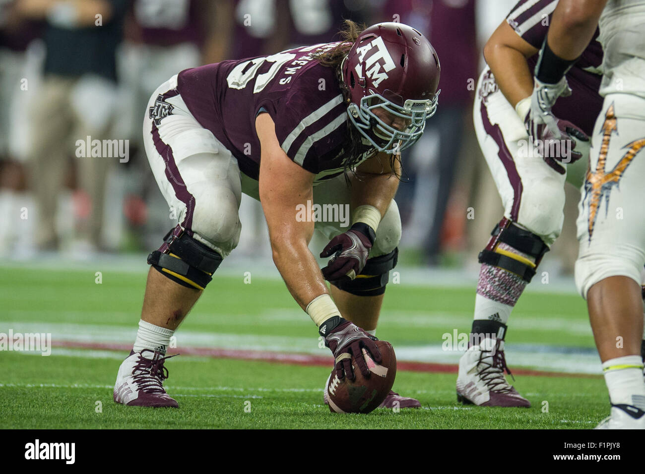 Snap in half hi-res stock photography and images - Alamy