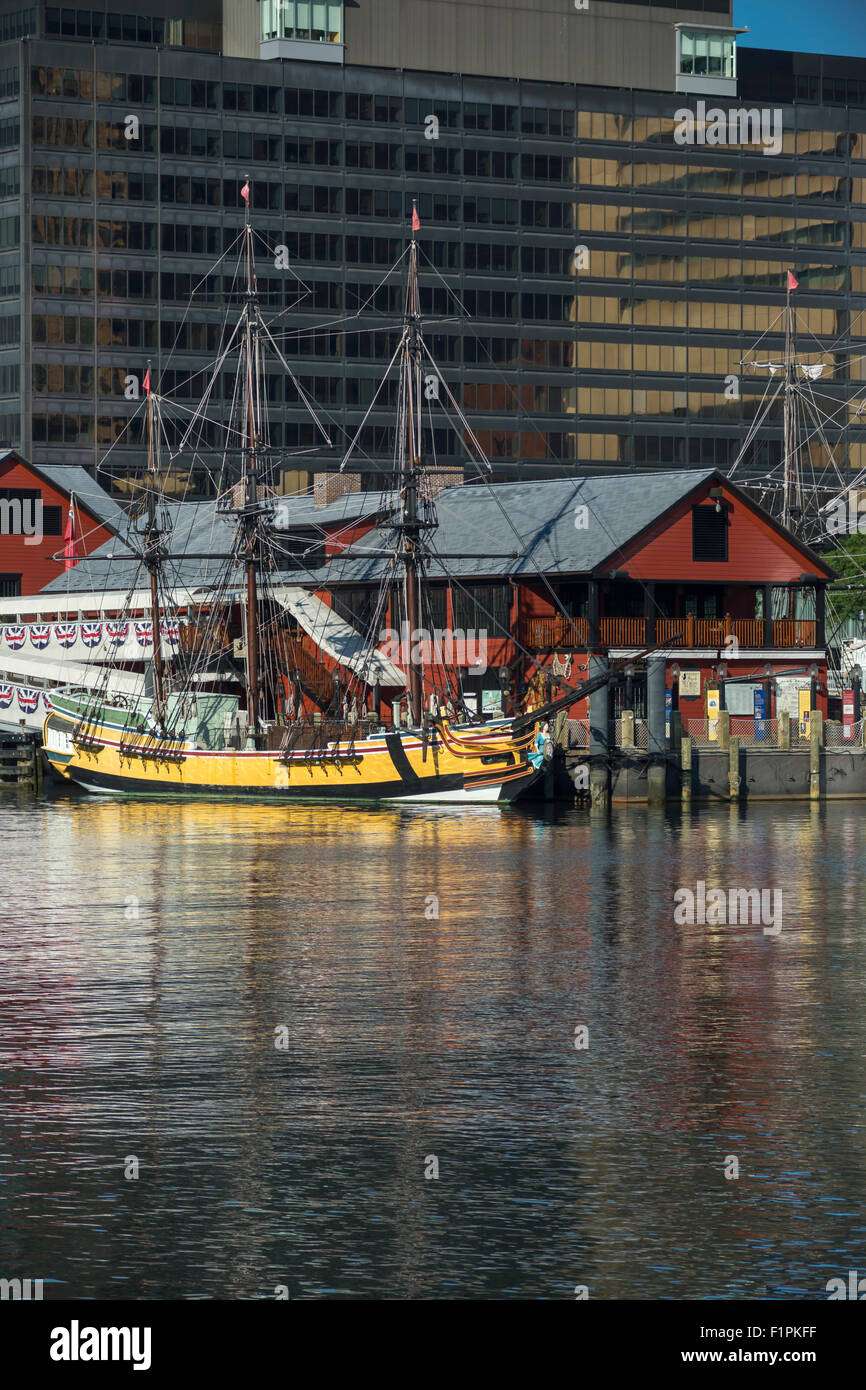 ELEANOR REPLICA TEA PARTY SHIP MUSEUM ATLANTIC WHARF WATERFRONT FORT ...
