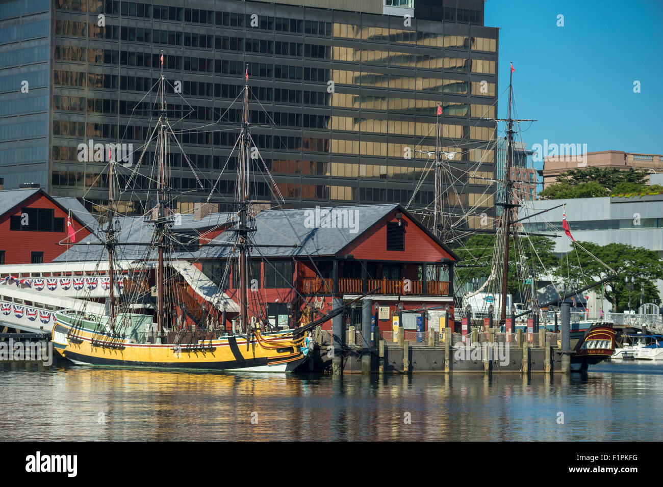 ELEANOR REPLICA TEA PARTY SHIP MUSEUM ATLANTIC WHARF WATERFRONT FORT ...