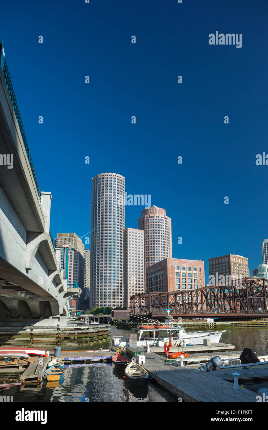 Inner harbor skyline hi-res stock photography and images - Alamy