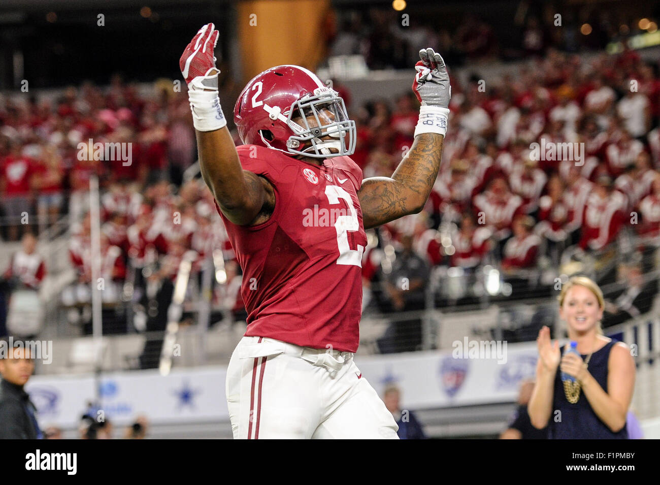 Alabama running back Derrick Henry (2) celebrates after scoring a ...
