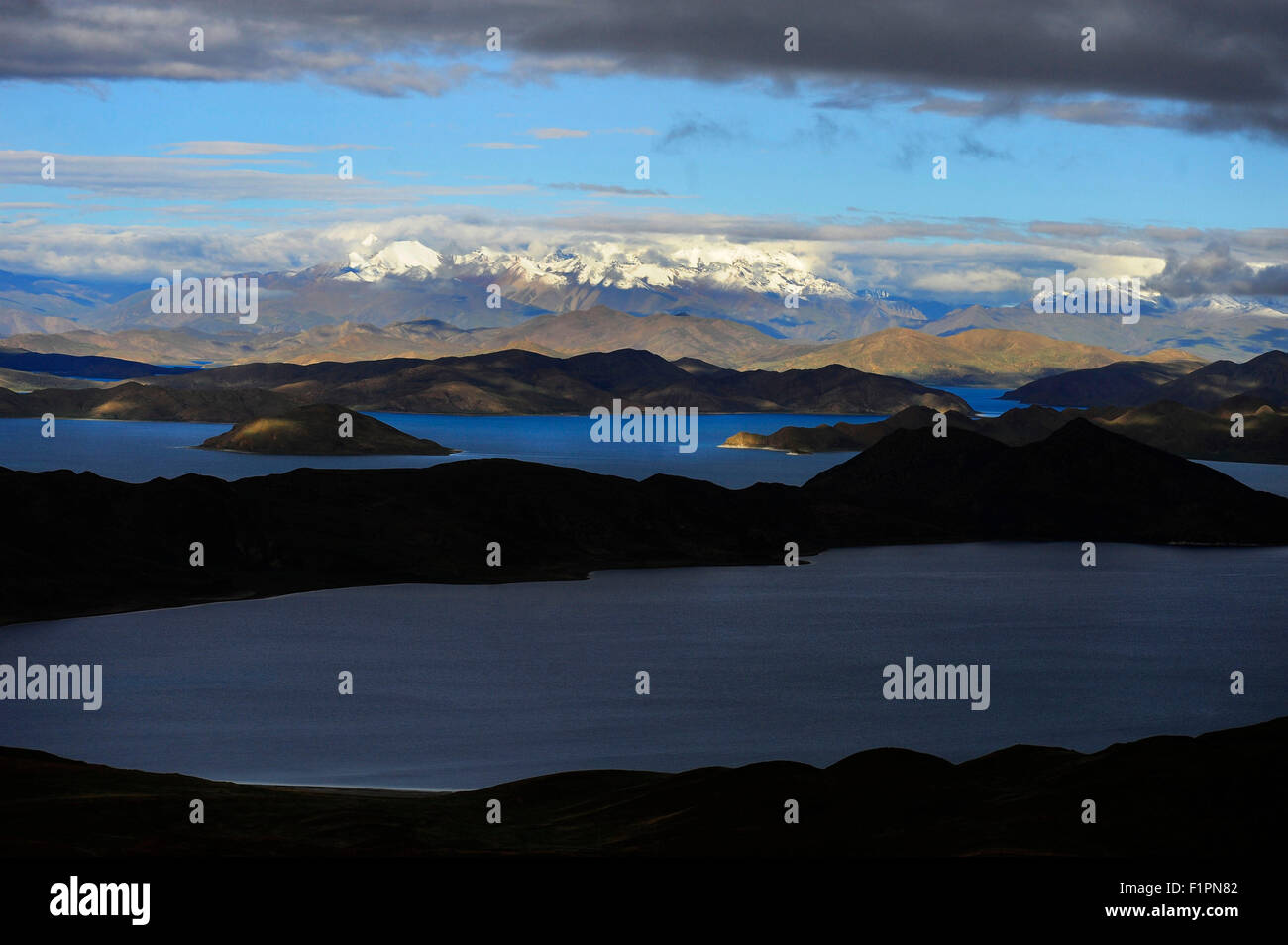 See mapam yumco hi-res stock photography and images - Alamy