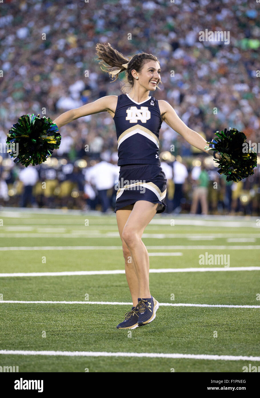 South Bend, Indiana, USA. 05th Sep, 2015. Notre Dame cheerleader ...