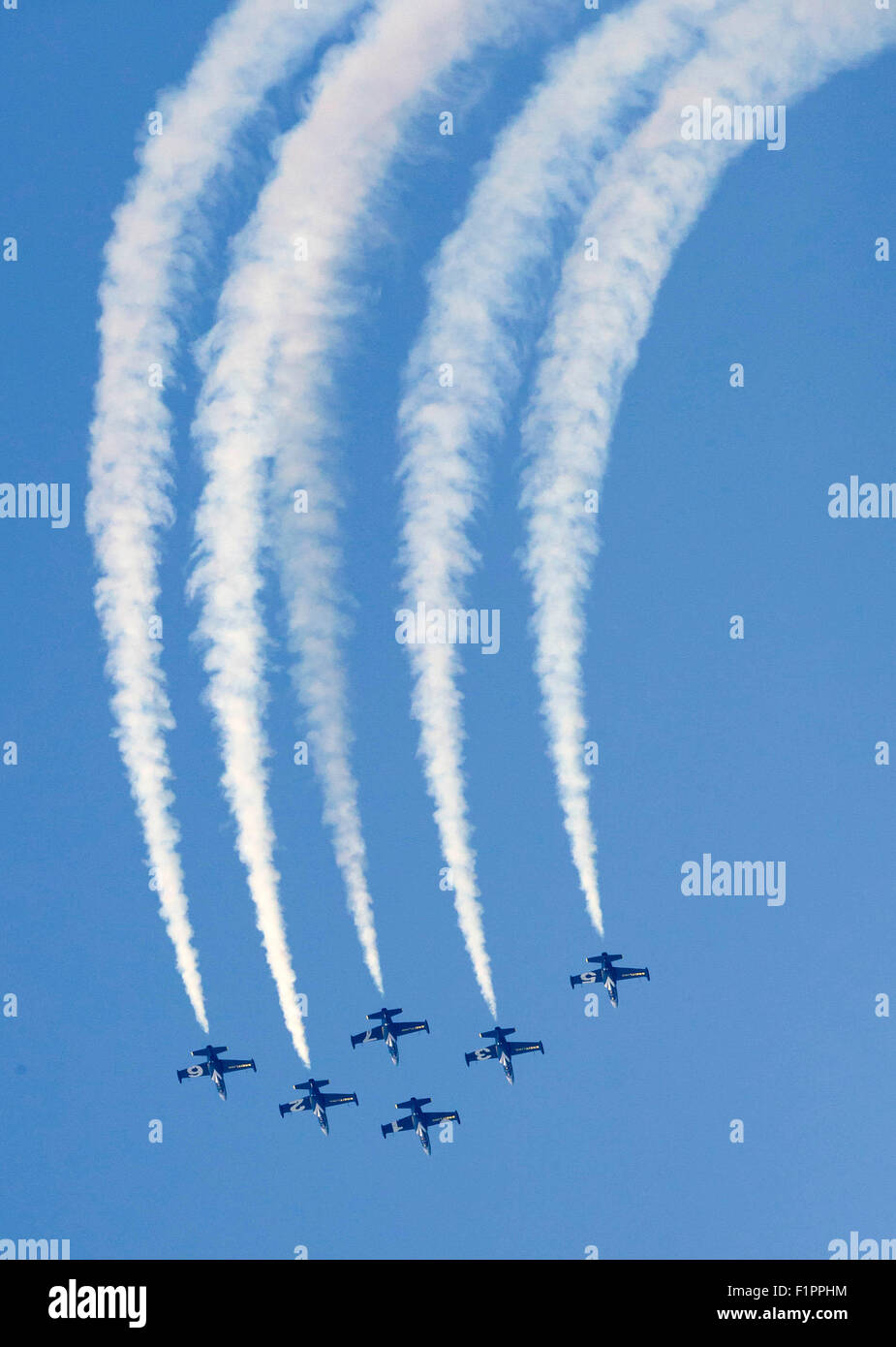 Toronto, Canada. 5th Sep, 2015. The Breitling aerobatics team performs ...