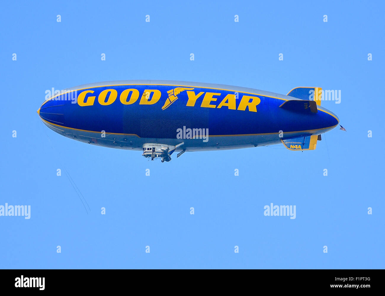 Blimp stadium hi-res stock photography and images - Alamy