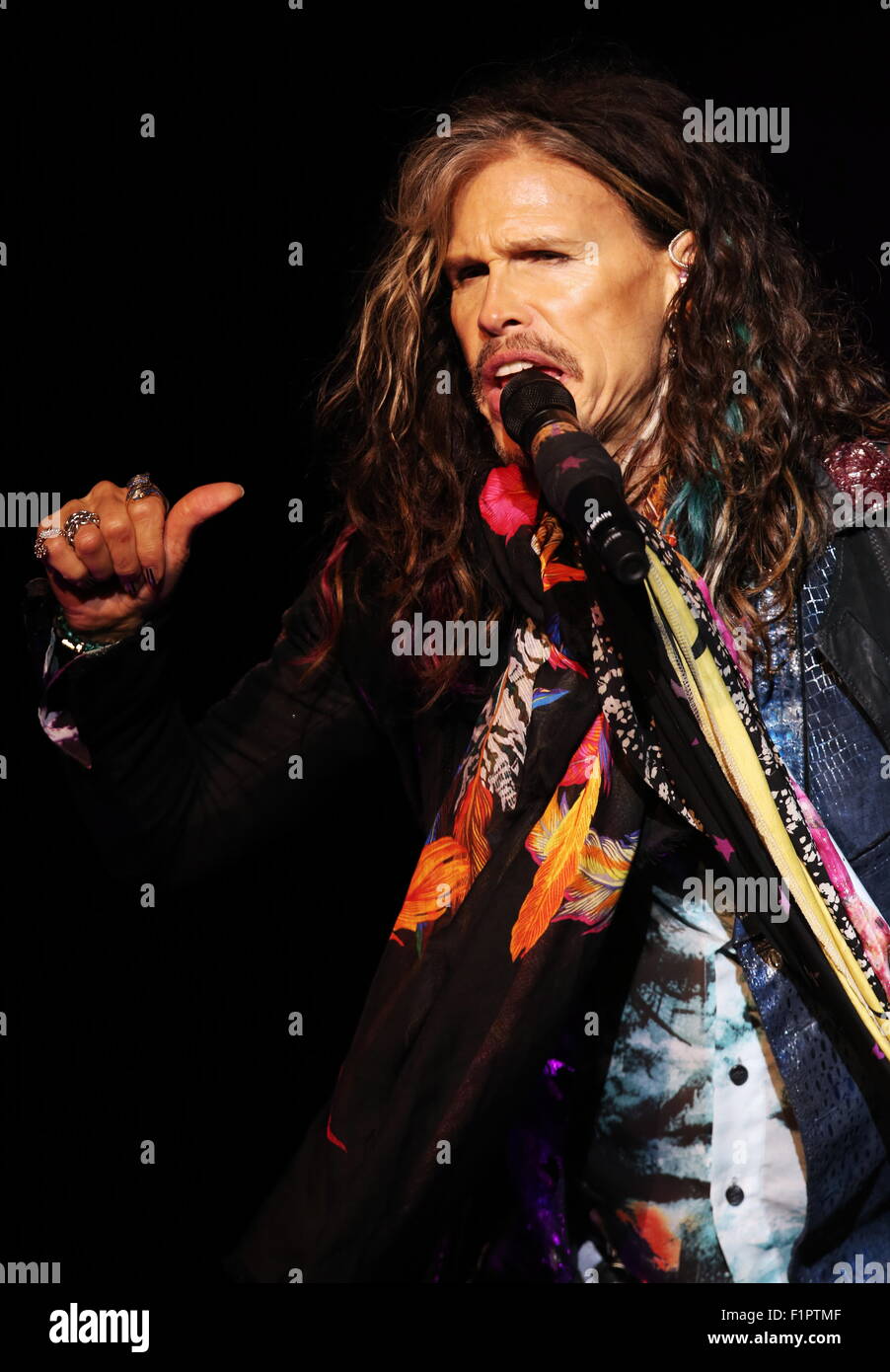 Lead Singer Of Aerosmith High Resolution Stock Photography and Images ...
