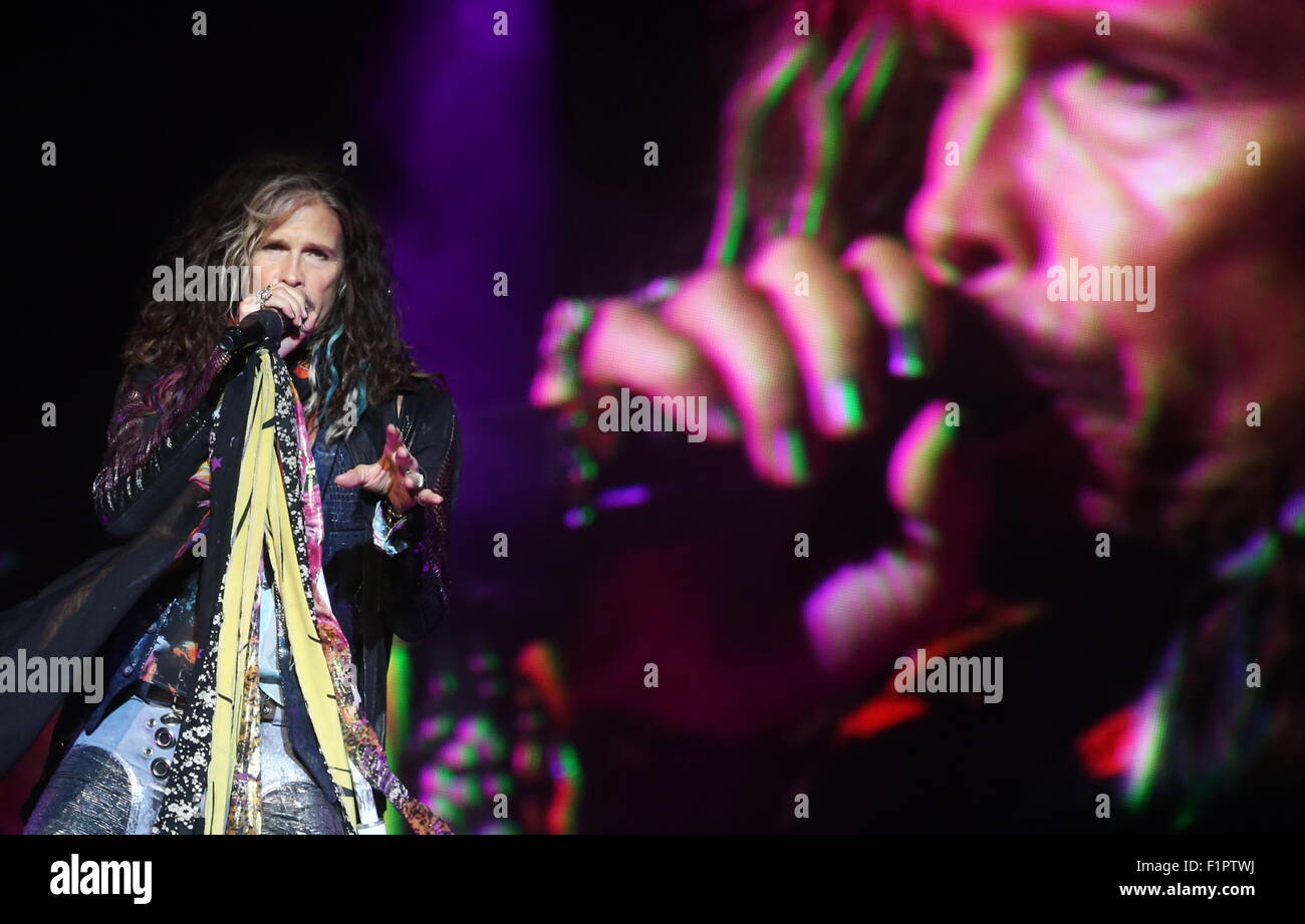 Lead Singer Of Aerosmith High Resolution Stock Photography and Images ...