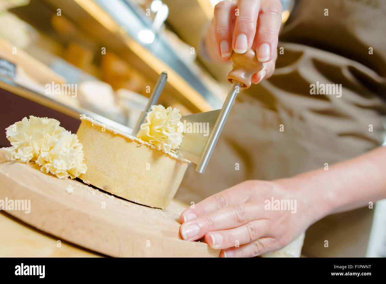 Round circular cheese cheeses hi-res stock photography and images - Alamy