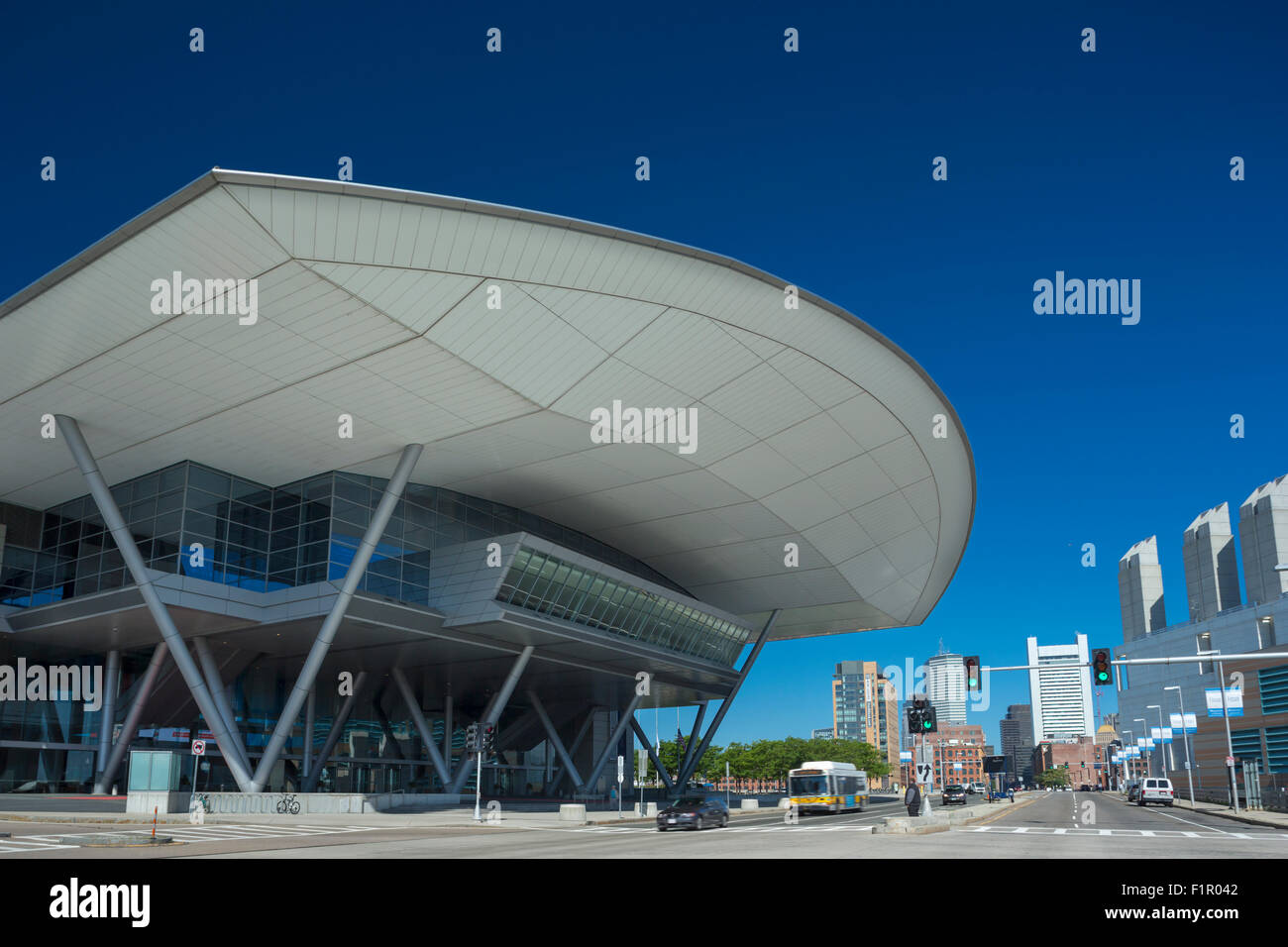BOSTON CONVENTION AND EXHIBITION CENTER (©RAFAEL VINOLY 2004) SEAPORT ...