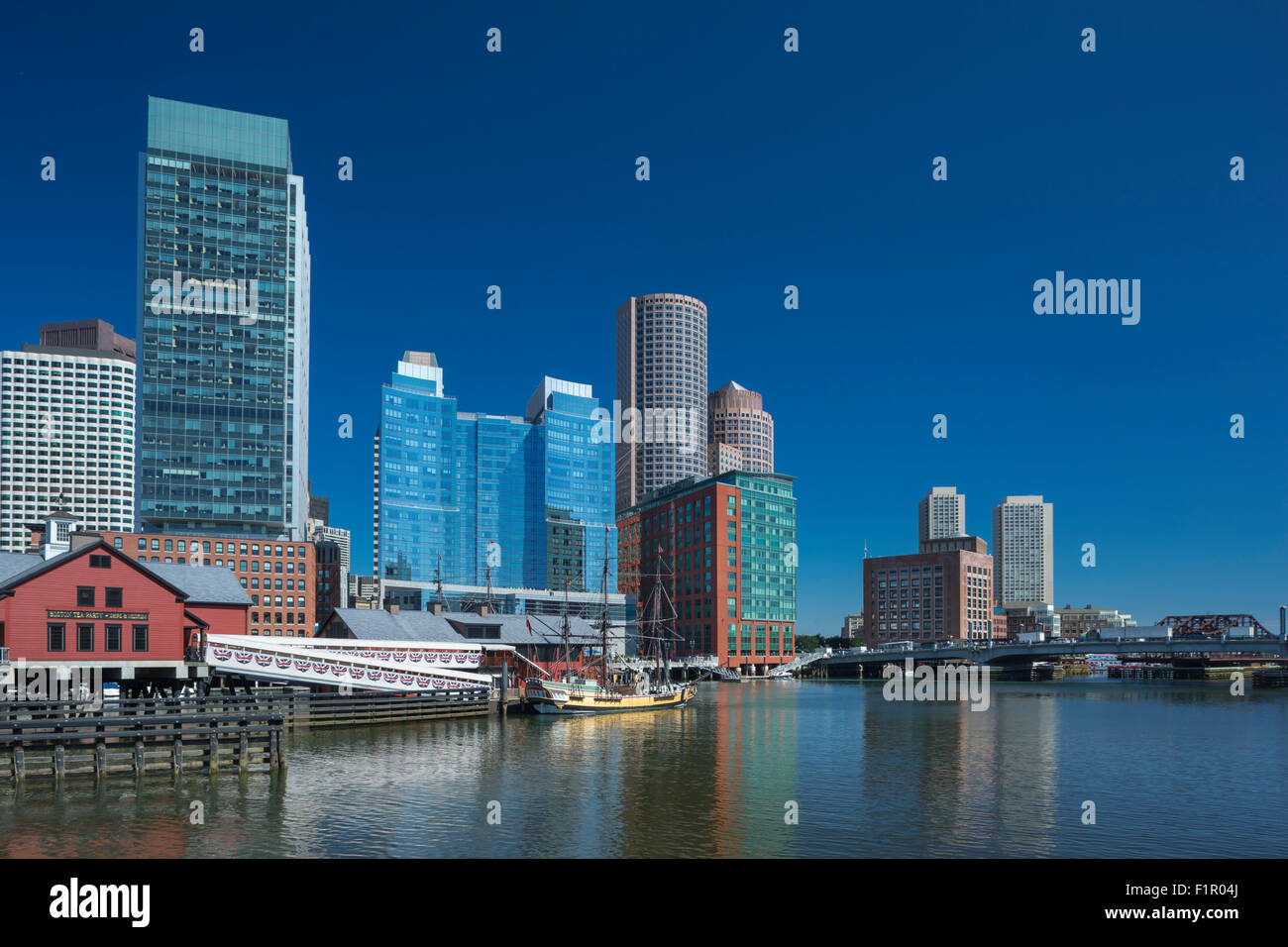 ATLANTIC WHARF WATERFRONT FORT POINT CHANNEL SKYLINE INNER HARBOR SOUTH ...