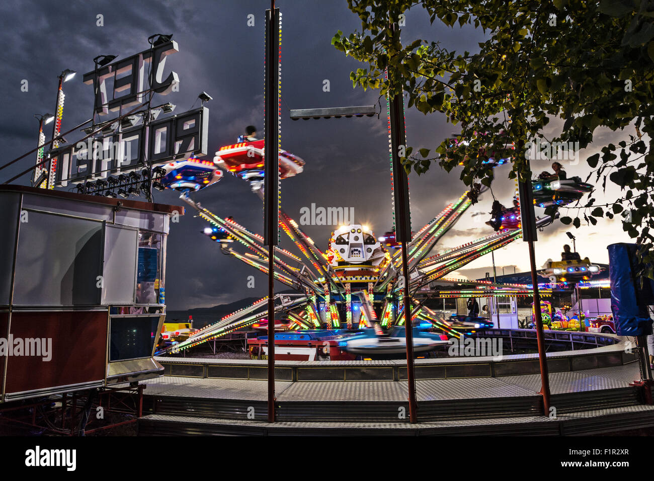 Rotor arm ride hi-res stock photography and images - Alamy