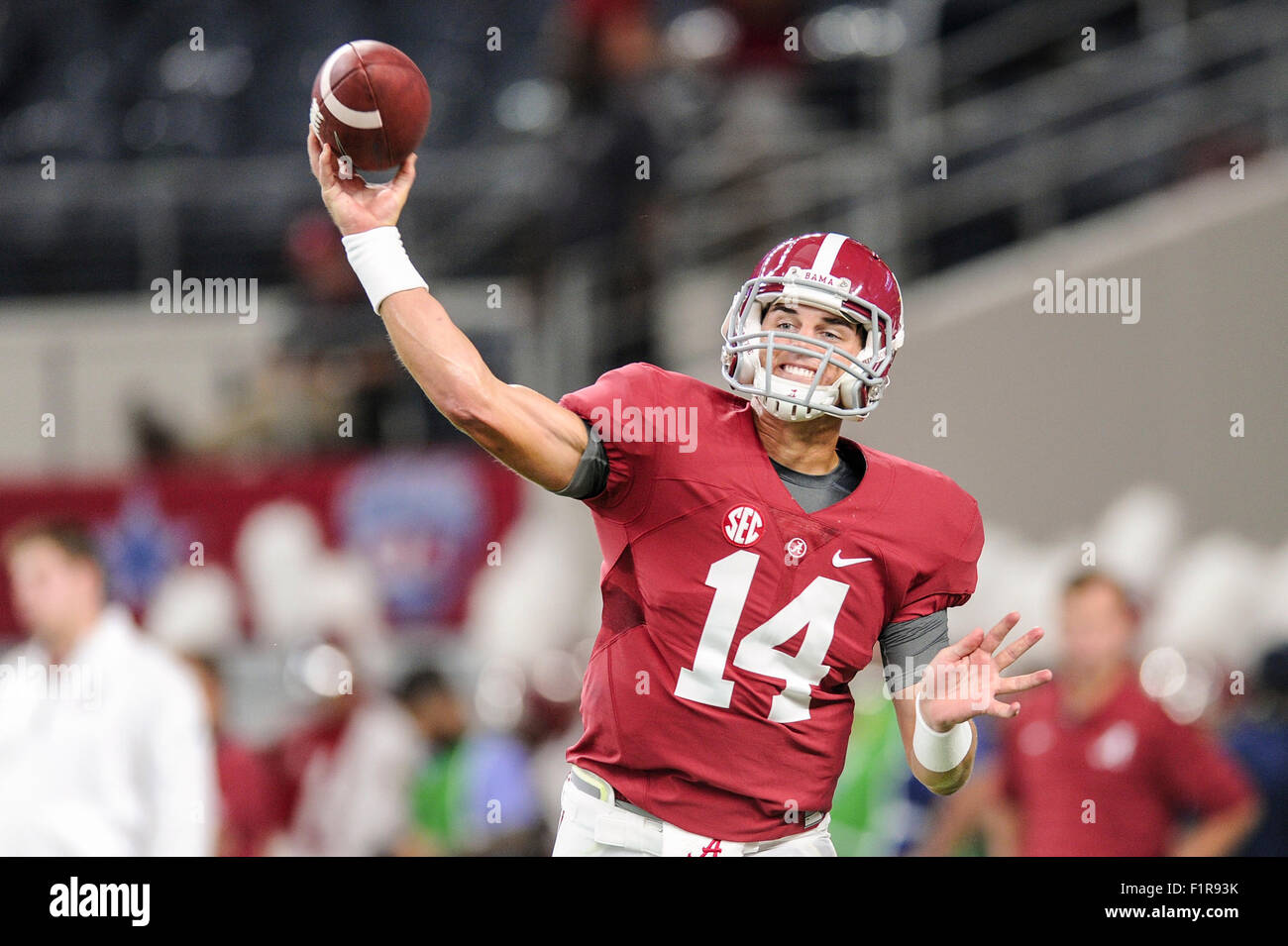 Arlington, Texas, USA. 5th September, 2015. Alabama quarterback Jake ...