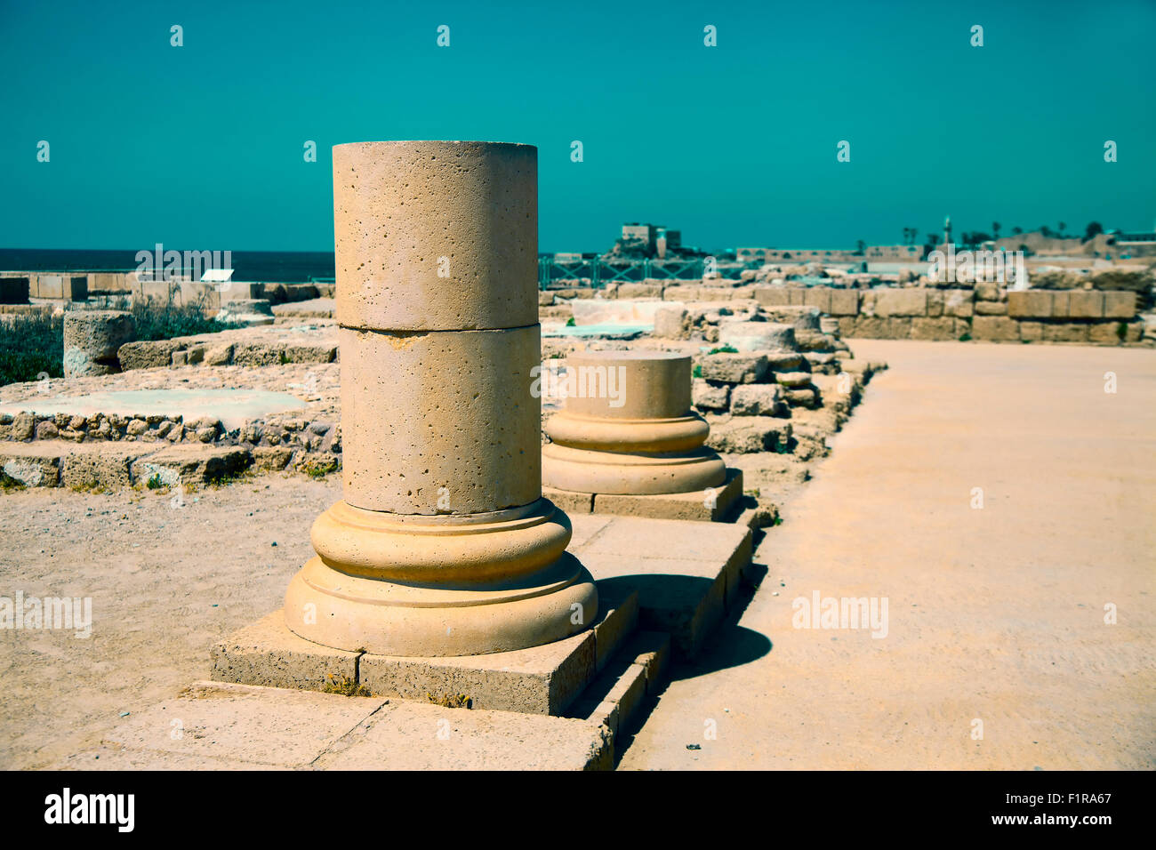 Column history hi-res stock photography and images - Alamy