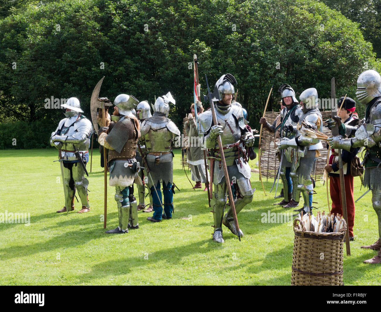Knights in shining armour waiting Stock Photo - Alamy