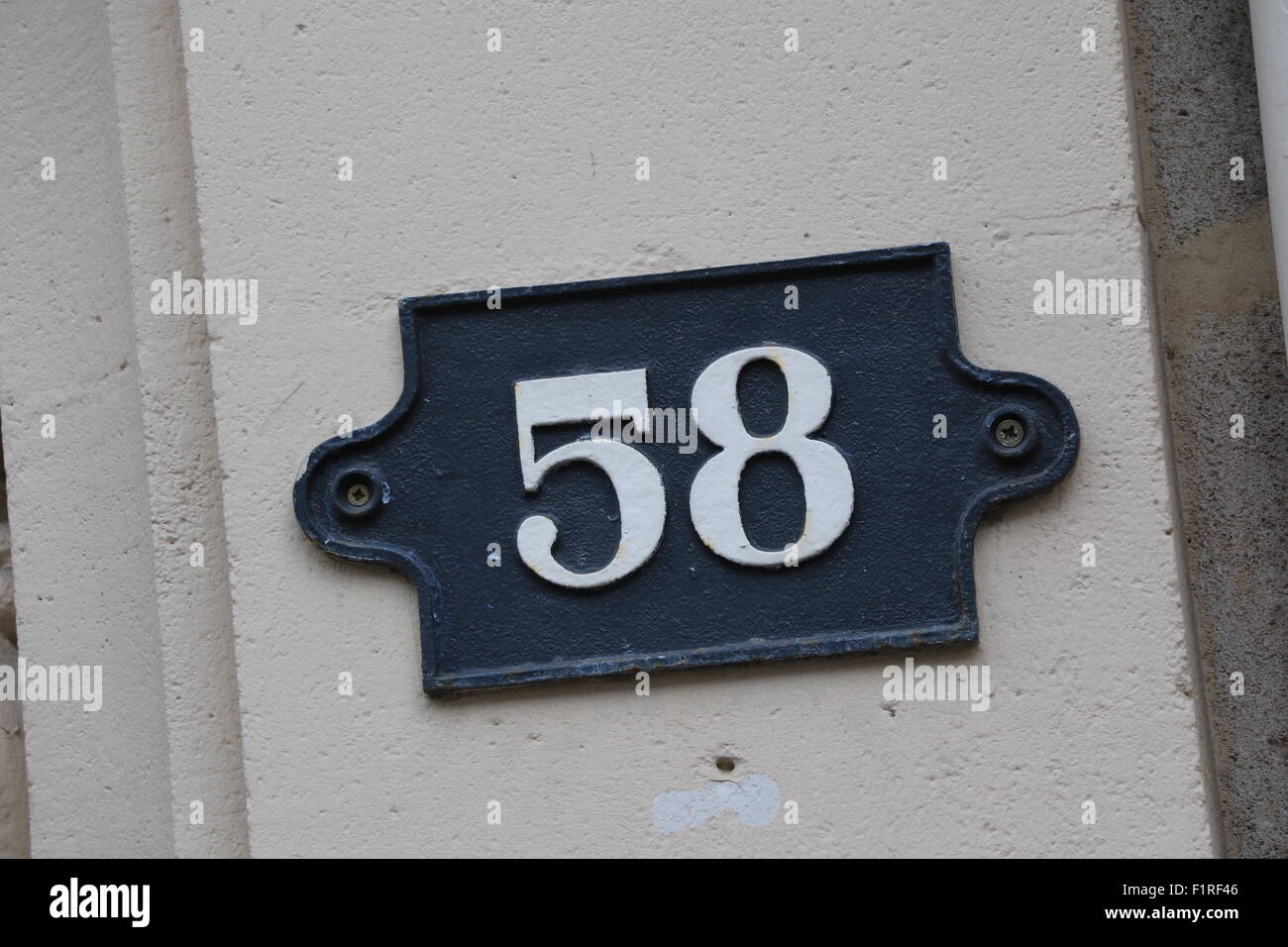 House number 58 sign hi-res stock photography and images - Alamy