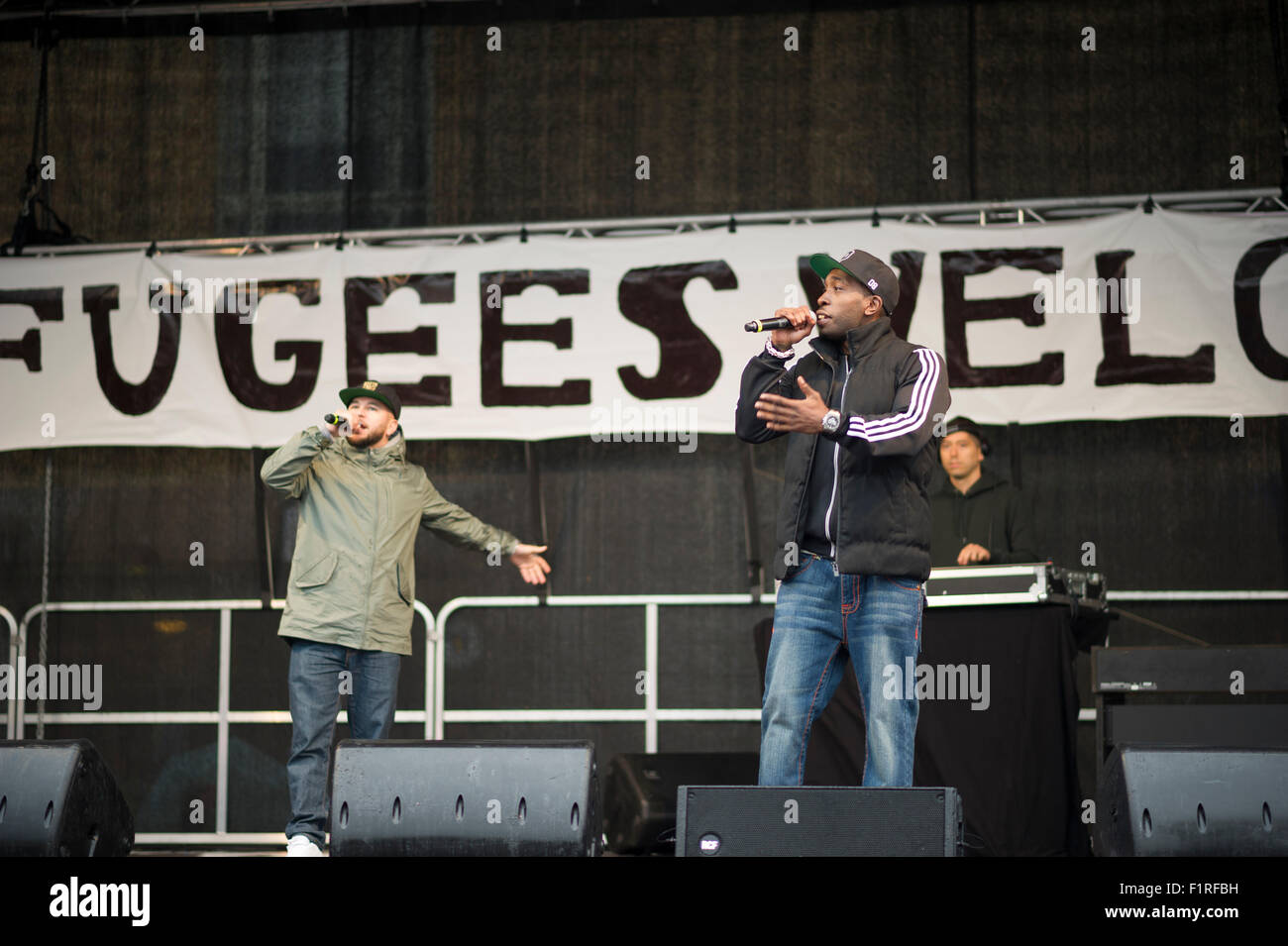 Rap artists hi-res stock photography and images - Alamy