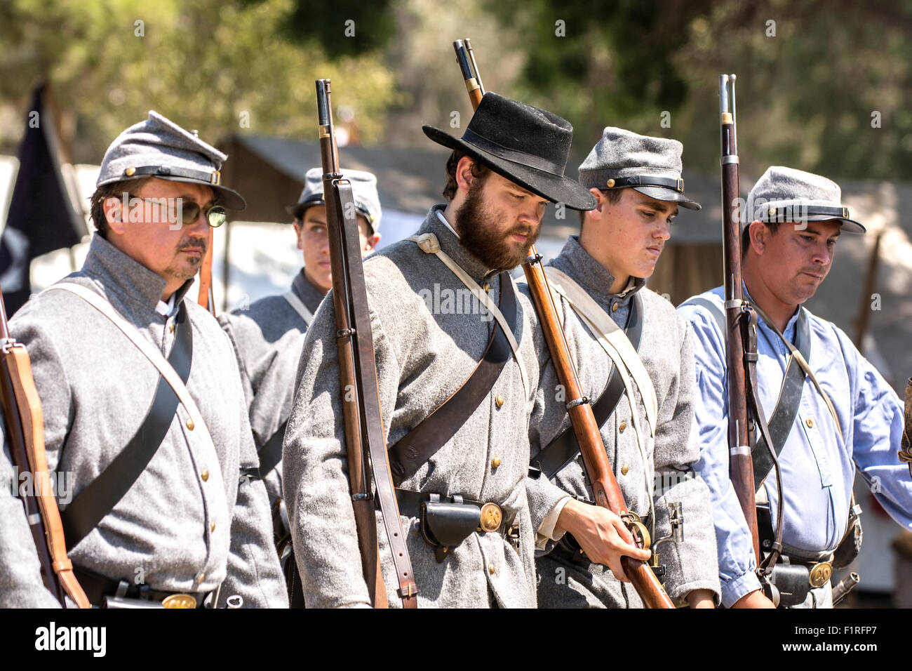 Row of rifles hi-res stock photography and images - Alamy