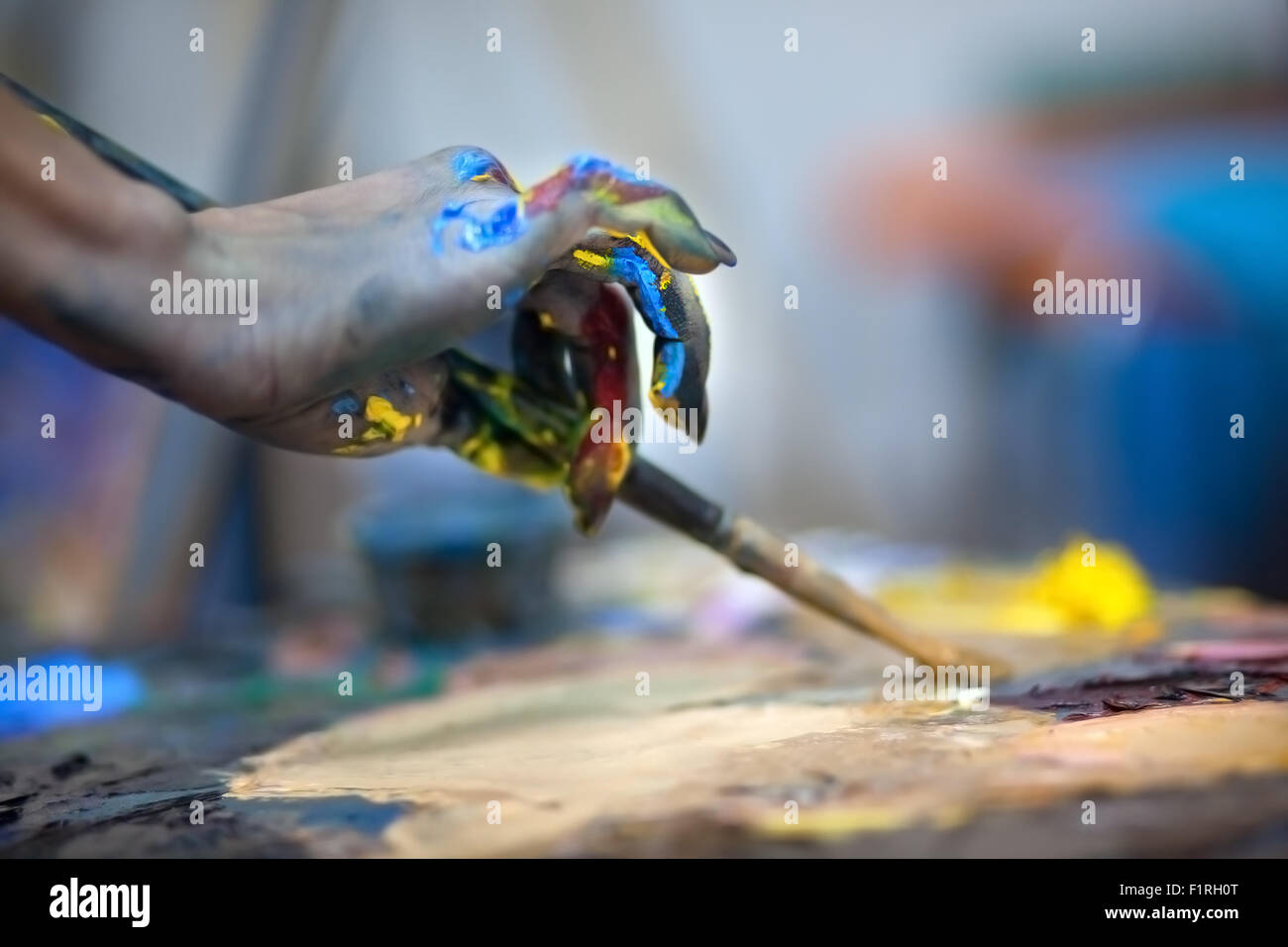 Artists hand close up hi-res stock photography and images - Alamy