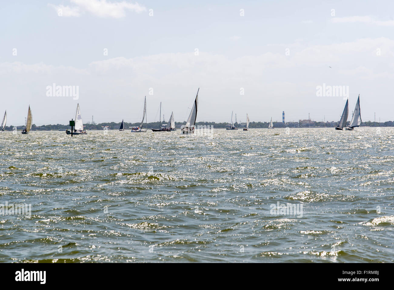 sailing a yacht in the open ocean Stock Photo - Alamy
