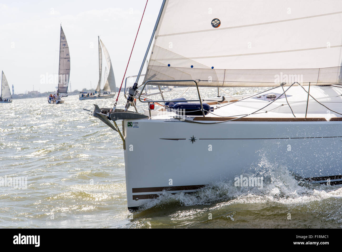 sailing a yacht in the open ocean Stock Photo - Alamy