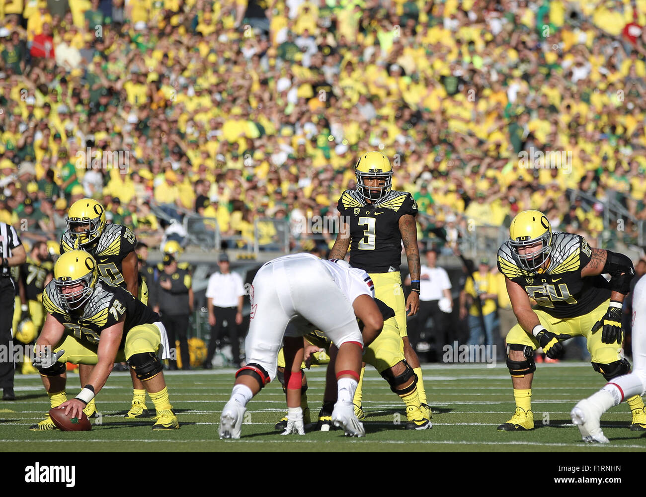Autzen Stadium, Eugene, OR, USA. 5th Sep, 2015. The Oregon ''O'' line ...