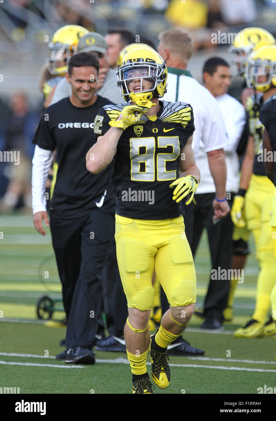 Autzen Stadium, Eugene, OR, USA. 5th Sep, 2015. Oregon wide receiver ...
