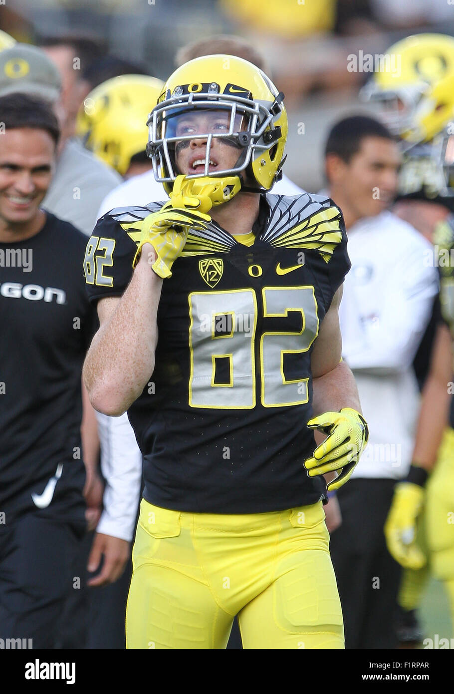 Autzen Stadium, Eugene, OR, USA. 5th Sep, 2015. Oregon wide receiver ...