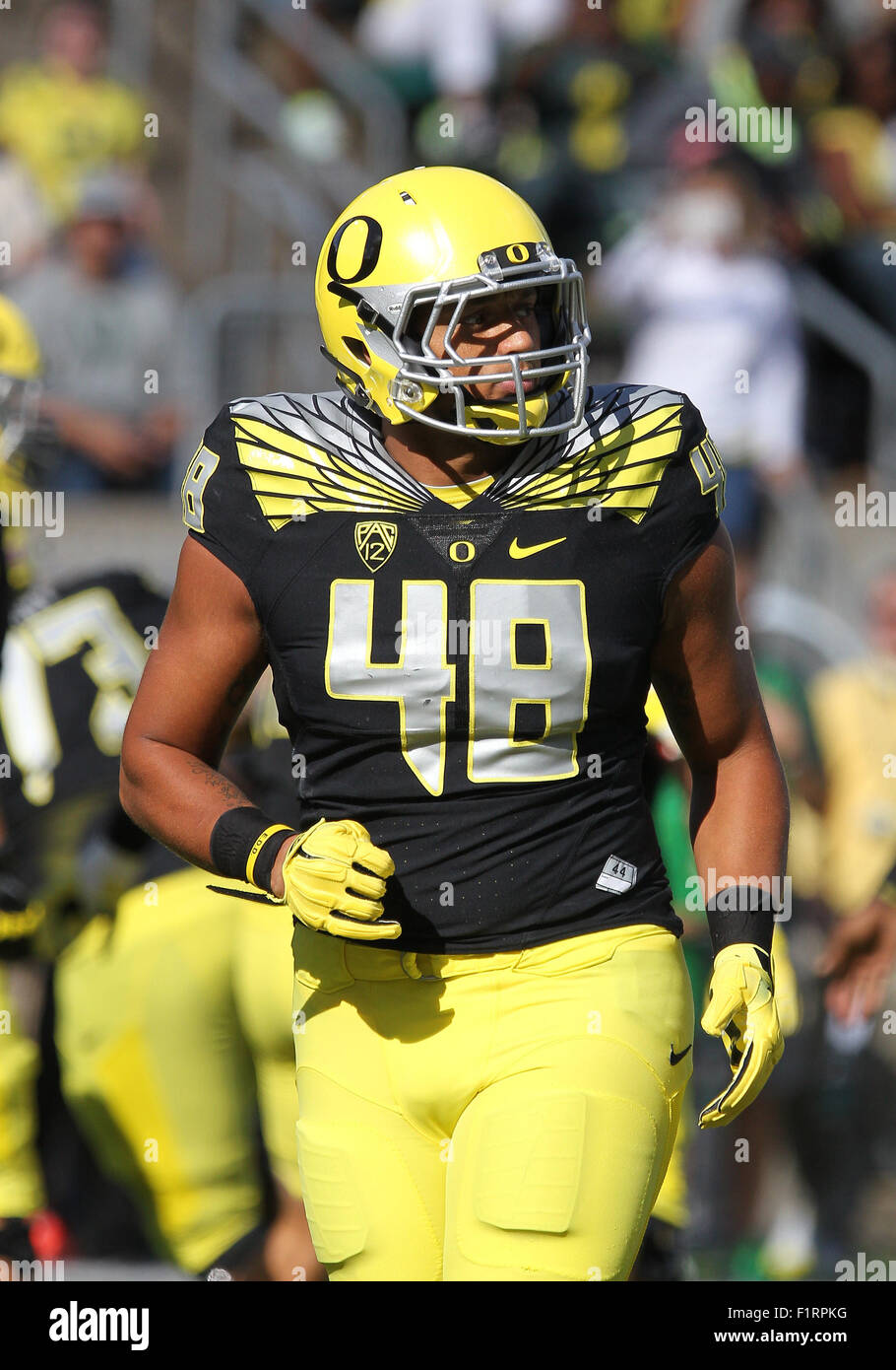 Autzen Stadium, Eugene, OR, USA. 5th Sep, 2015. Oregon linebacker ...