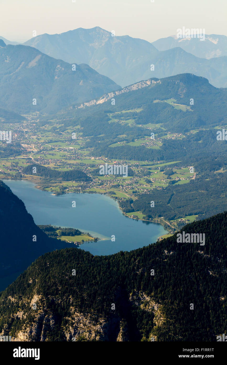 Beautiful Alps view from Dachstein Mountain, 5 Fingers viewing Platform ...
