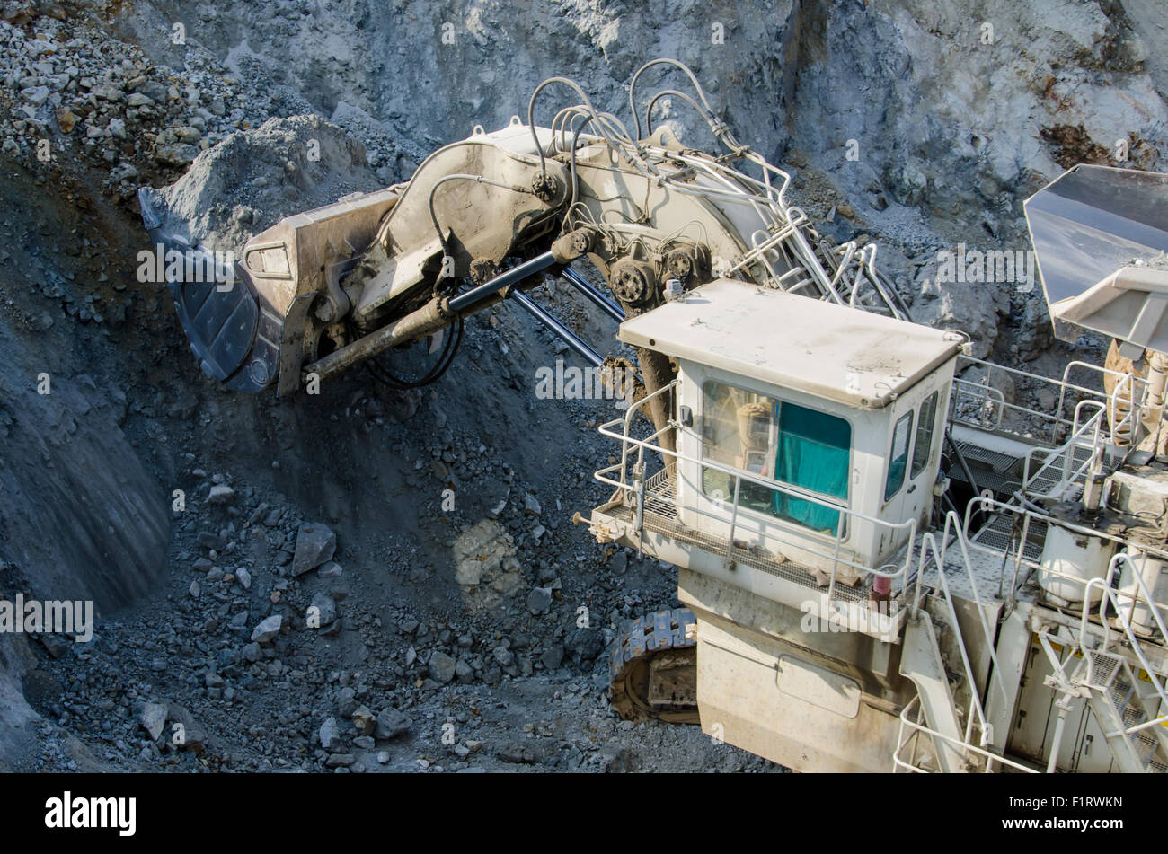 Coal Digging Machine Stock Photos & Coal Digging Machine Stock Images ...