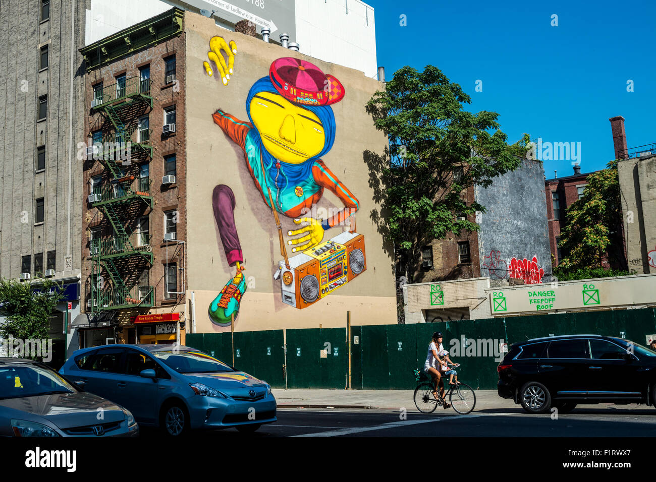 Os gemeos ny hi-res stock photography and images - Alamy