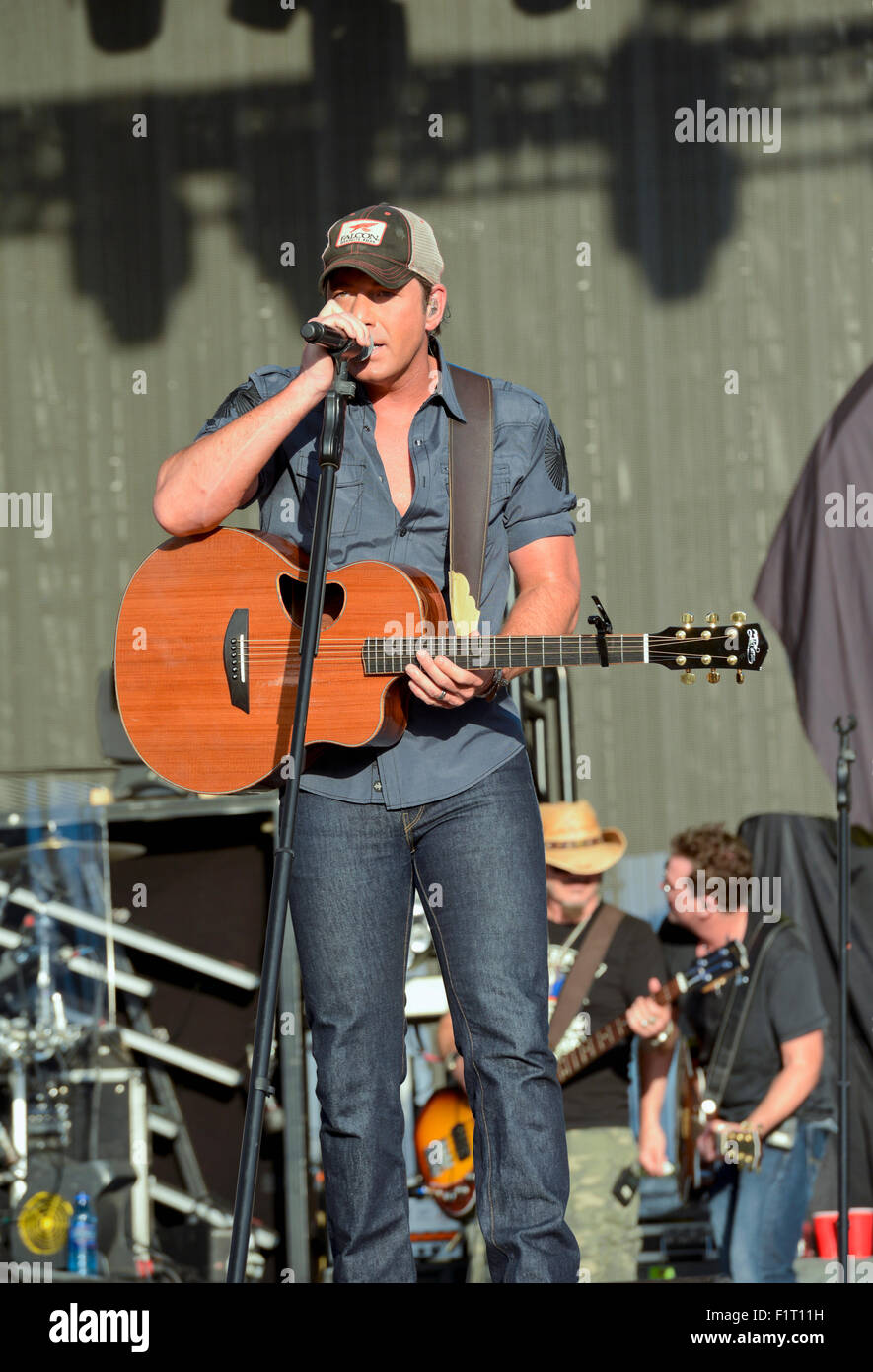 Rodney Atkins performing at the Carolina Country Music Festival at ...