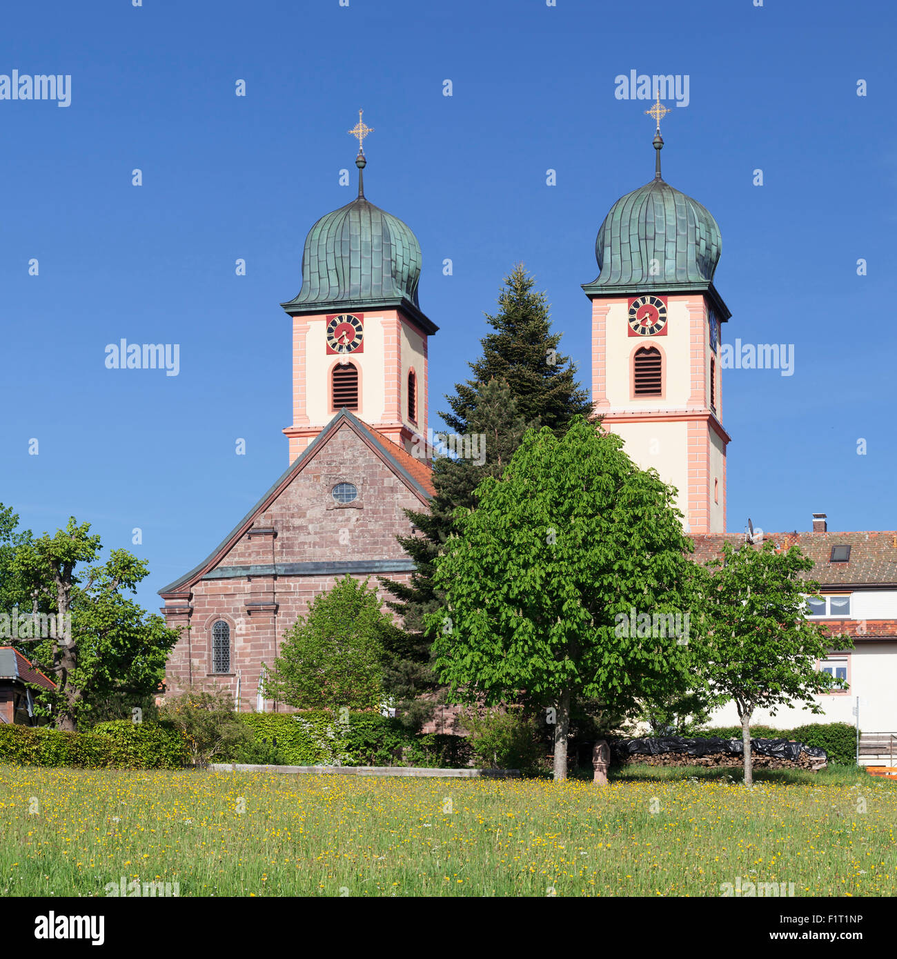 Abbey chuch hi-res stock photography and images - Alamy