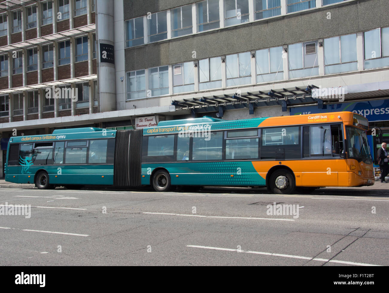 Bendy bus hi-res stock photography and images - Alamy