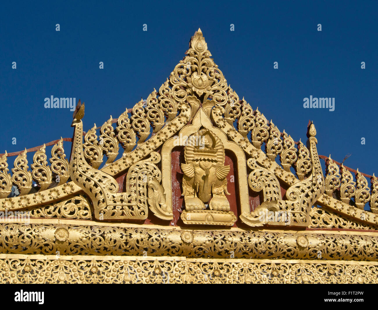 Burmese buddhist temples hi-res stock photography and images - Alamy