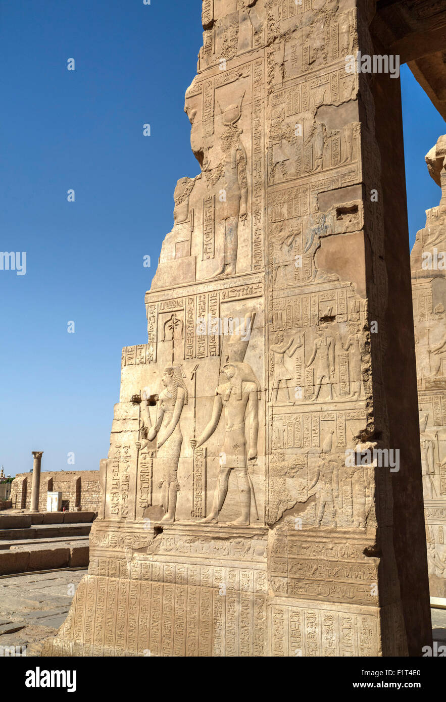 Clear bas relief ancient egyptian hi-res stock photography and images ...