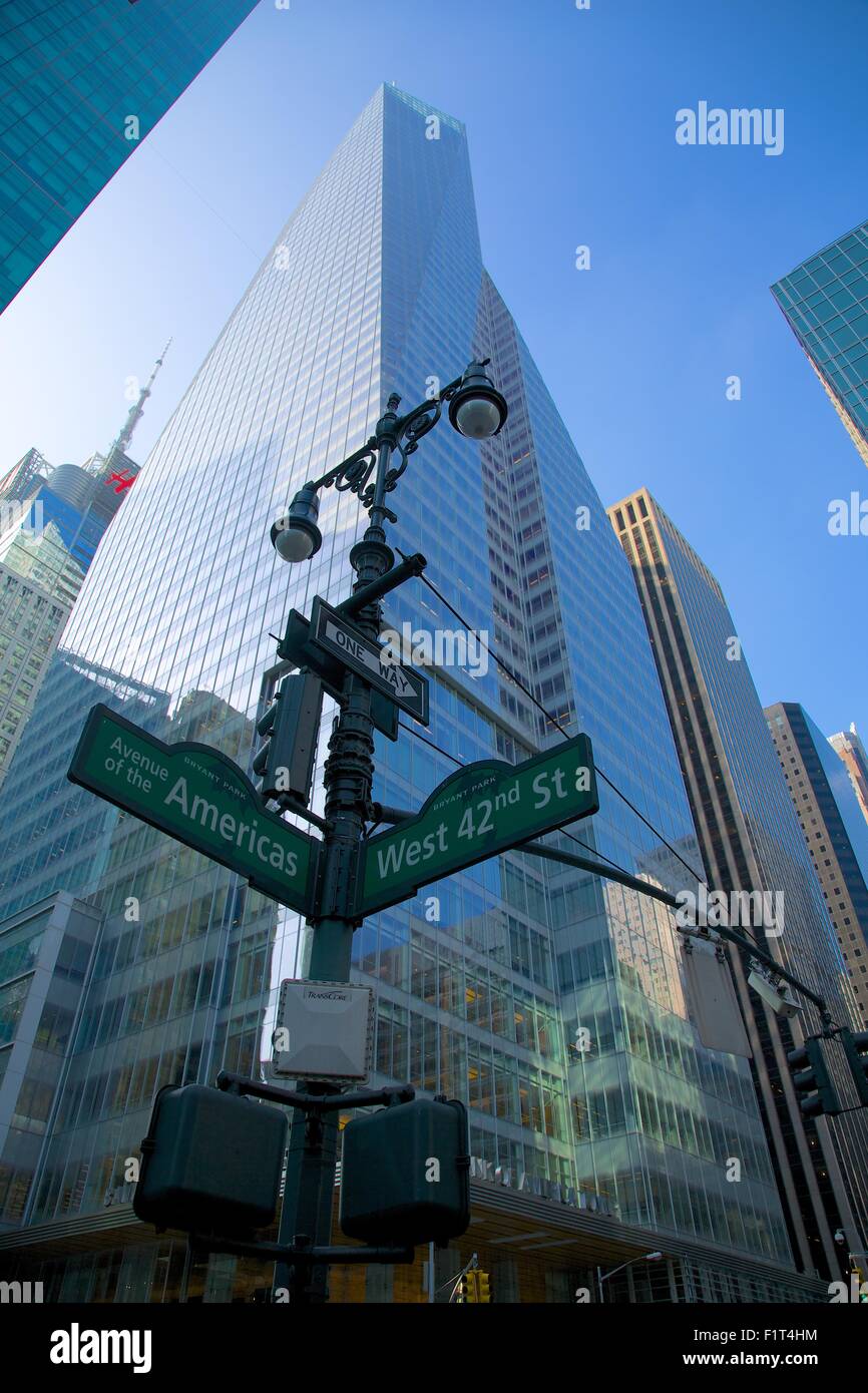 W 42nd Street Sign